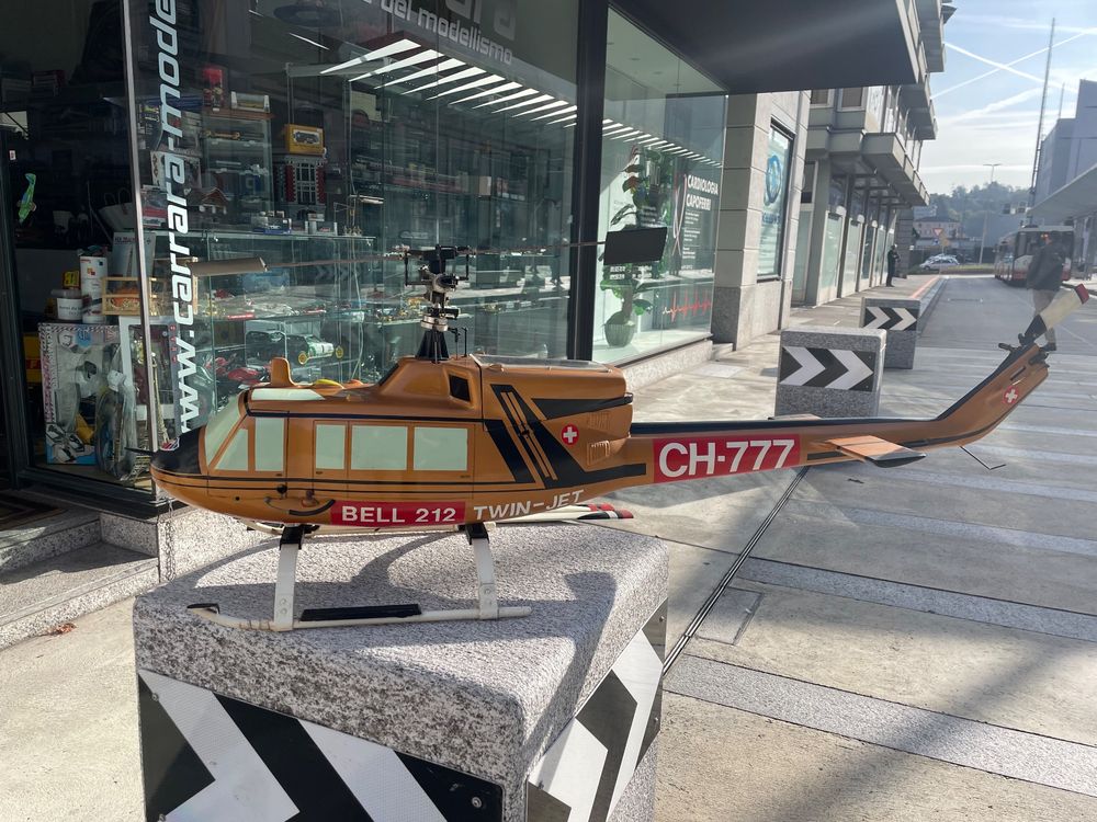 Vintage Graupner Twin Jet Bell 212 Helicopter (Gebraucht) in für CHF ...