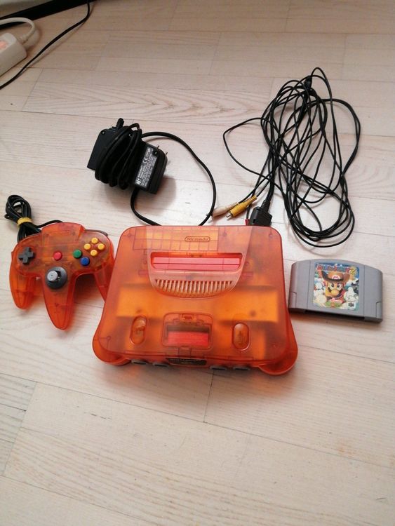 Nintendo 64 Orange inkl Mario Party 2 | Kaufen auf Ricardo