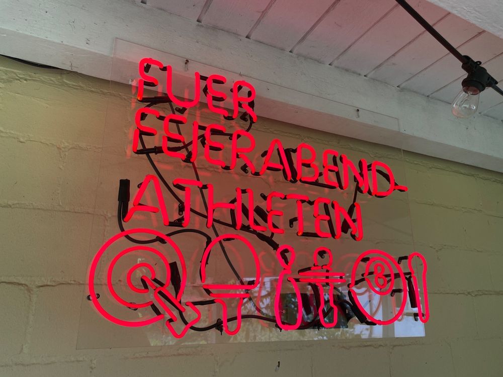 Neonröhre Leuchtreklame Feierabend Fürobe (Gebraucht) in Balsthal für ...