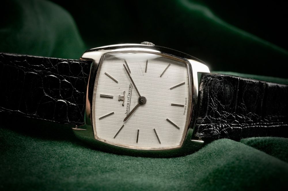 Jaeger LeCoultre Tonneau Ref. 9040 18k WG Vintage 1970 (Gebraucht) in ...