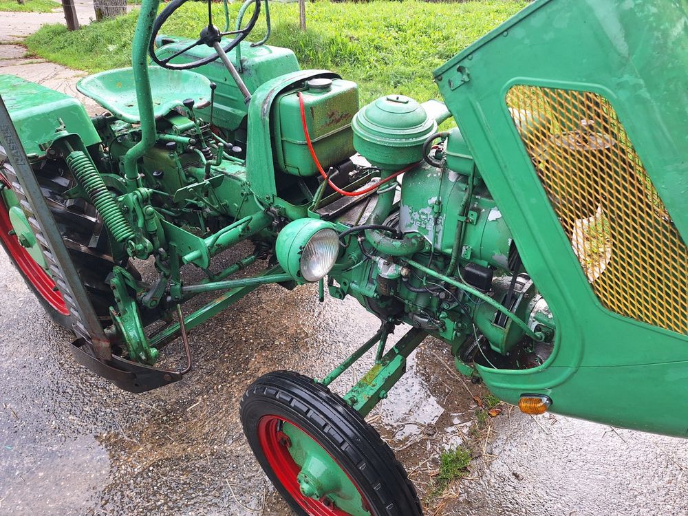Holder Oldtimer Traktor mit Messerbalken (Gebraucht) in Eptingen für ...