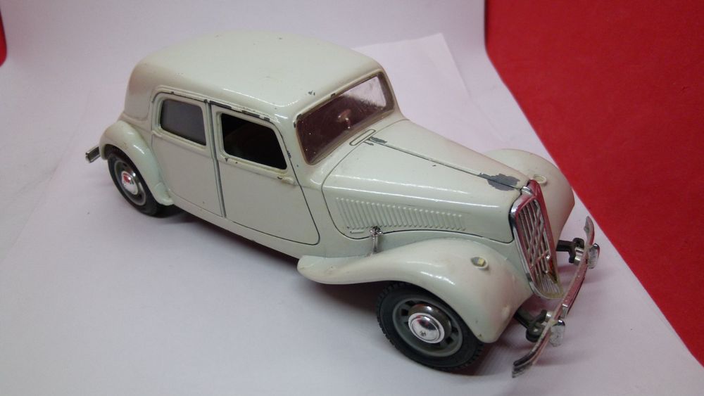 Citroen T.A. Traction - uraltes Modell in 1:24 - top Rarität (Gebraucht ...