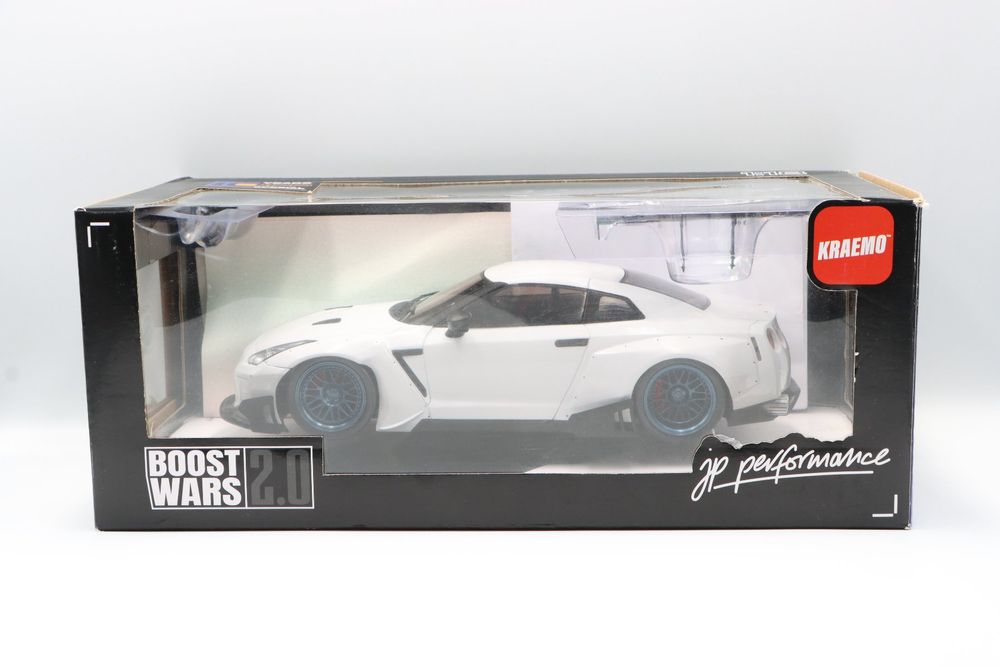 Nissan GT-R R35 JP Performance Kraemo Boost Wars 2.0 1:18 (Neu und ...