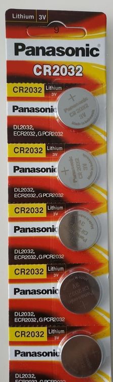 5x CR2032 Markenbatterie von PANASONIC (Neu und originalverpackt) in Biel/Bienne für CHF 2.5 ...