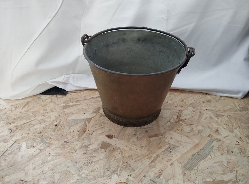 Bidon, sceau, pot en cuivre (Gebraucht) in Vicques für CHF 30 – mit ...