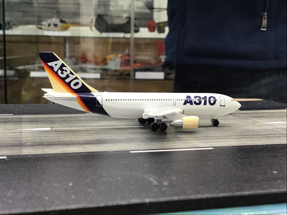 Herpa Airbus A310-300 Airbus Industries 1:500 Sammler ️ (Gebraucht) in ...