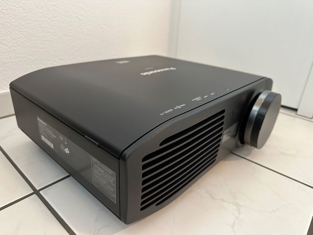 Panasonic PT AT 5000 | Kaufen auf Ricardo