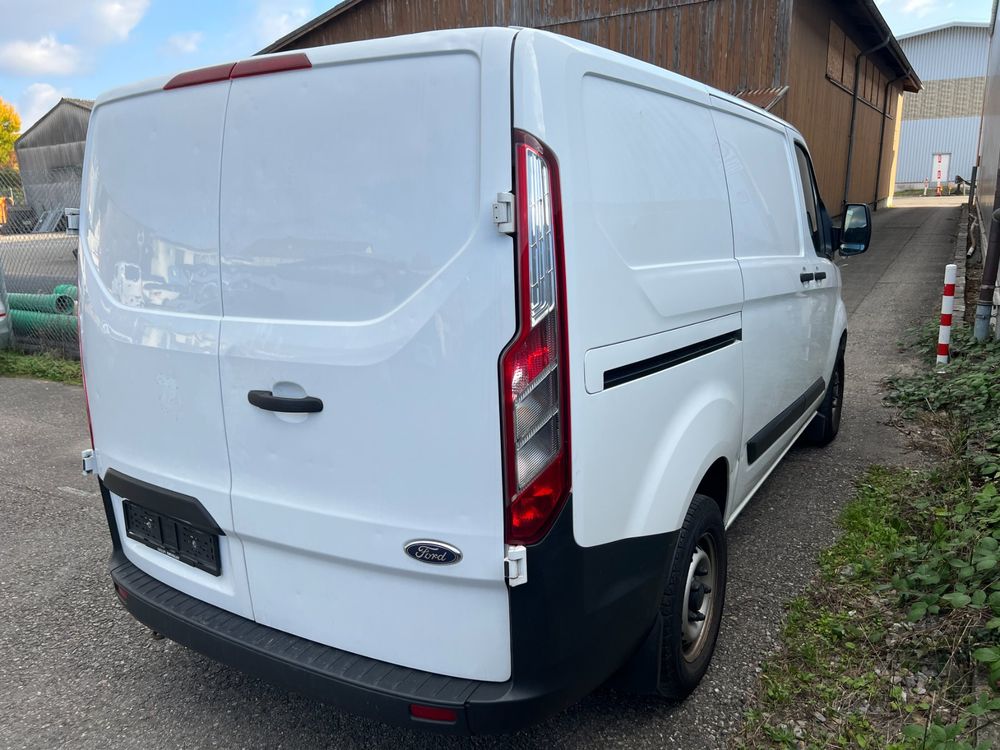 FORD Transit Custom Hagaelschaden 77 000 Km 2019 mit 105 PS (Gebraucht ...