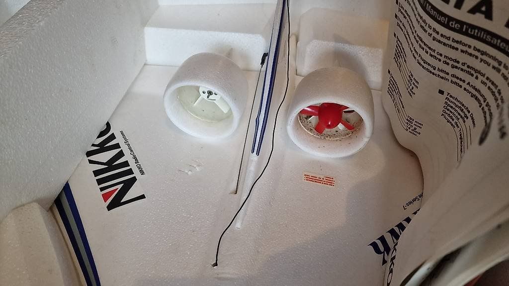 Nikko Delta Hawk,1/14 RC Flugzeug, Rarität, Sammlerstück! (Defekt) in ...