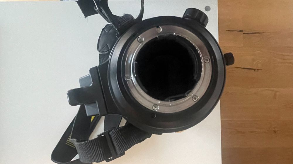 Nikon AF-S Nikkor 300mm f/2.8G ED VR II (Gebraucht) in Lampenberg für ...