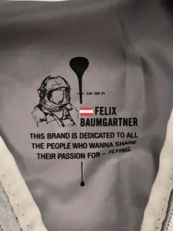 Red Bull Stratos Rucksack Felix Baumgartner Original (Gebraucht) in ...
