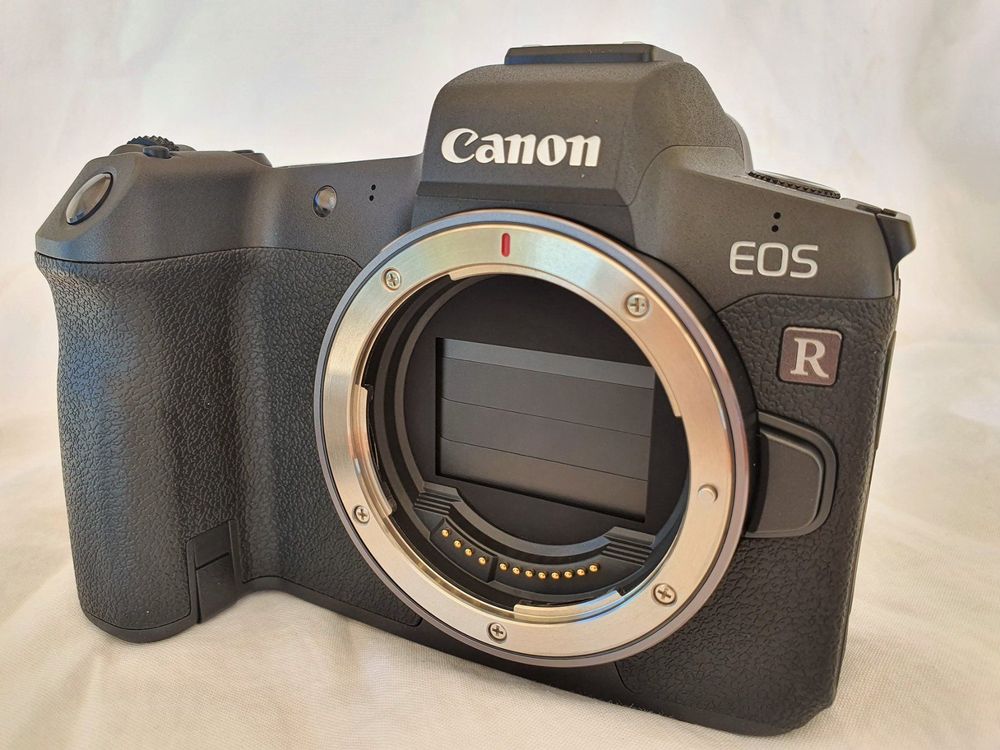 Canon EOS R KIT (Neu (gemäss Beschreibung)) in für CHF 973 – mit ...