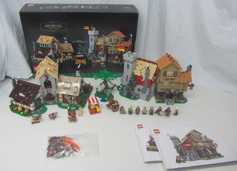 LEGO ICONS 10332 " Medieval Town Square " (Neu (gemäss Beschreibung ...