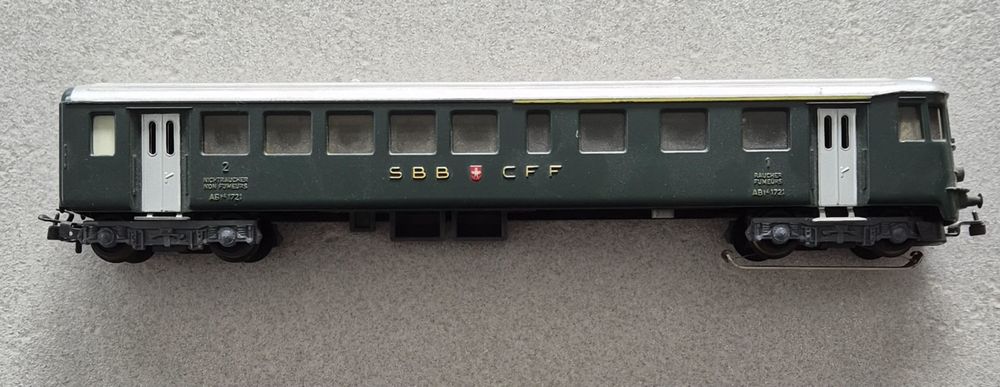 Wagon de train SBB CFF vintage, modèle réduit rare, vert (Gebraucht) in Begnins für CHF 30 – mit ...