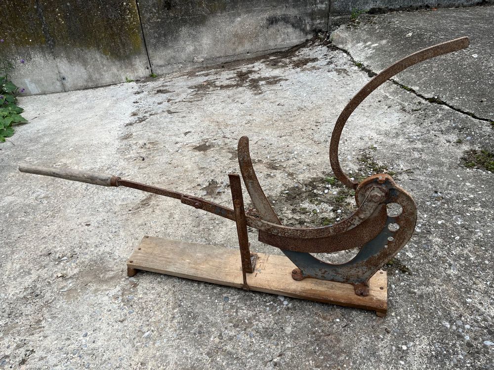 Antiker Strohschneider (Gebraucht) in für CHF 1 – nur Abholung auf ...