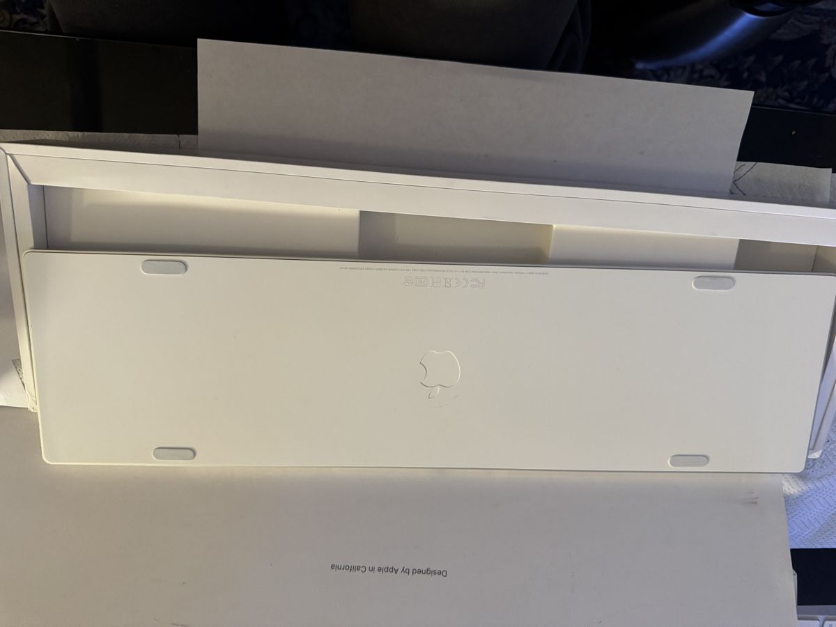 Apple Magic Keyboard A1843 mit Ziffernblock - Top Zustand! (Gebraucht ...