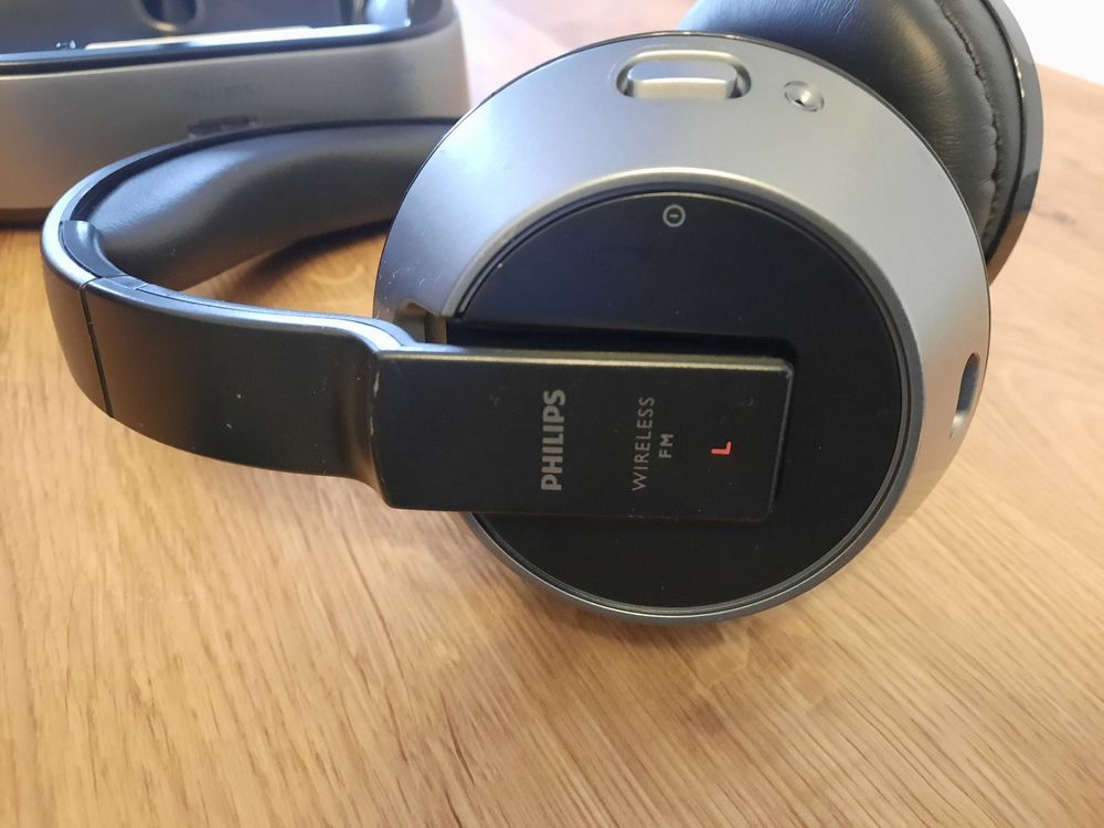 Philips Kopfhörer Wireless FM SHC8535/10 | Kaufen auf Ricardo