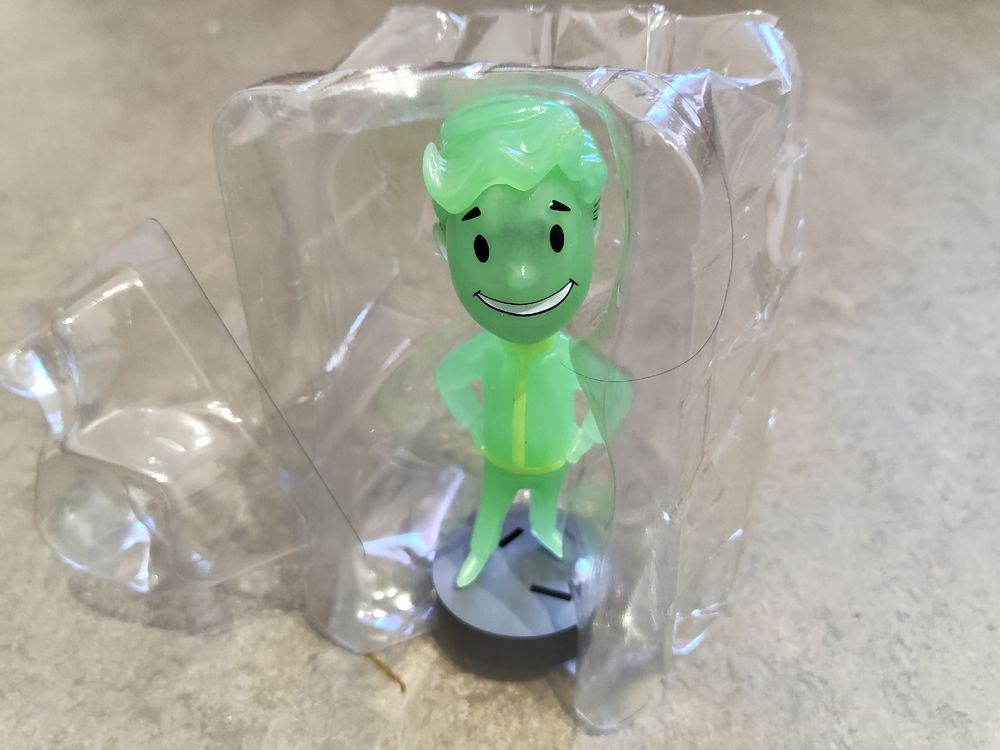 Fallout Vault Boy Figurine Radioactive (Defekt) in Glattbrugg für CHF 7 ...