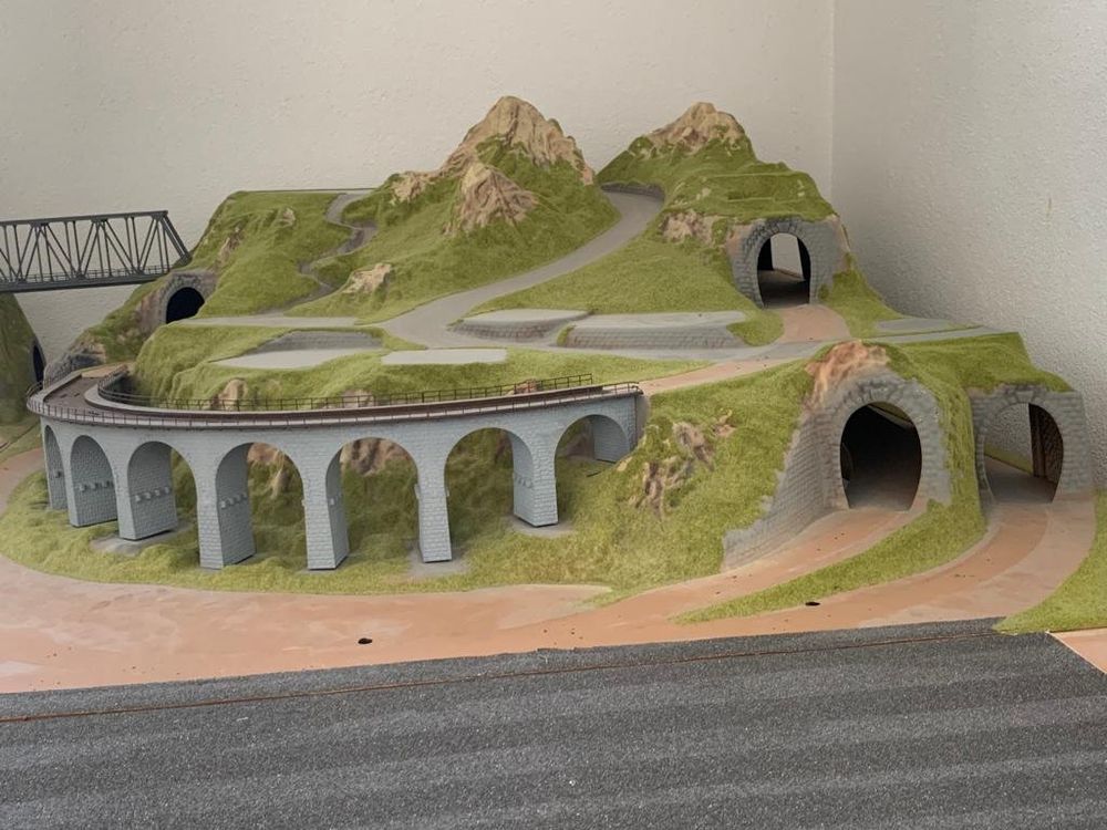 Modell-Eisehbahn Fertig-Gelände "Silvretta" HO 80100 (Gebraucht) in ...