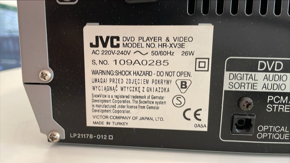 JVC HR-XV3 - DVD / VHS Player (Gebraucht) in Wünnewil für CHF 1 – nur Abholung auf Ricardo kaufen