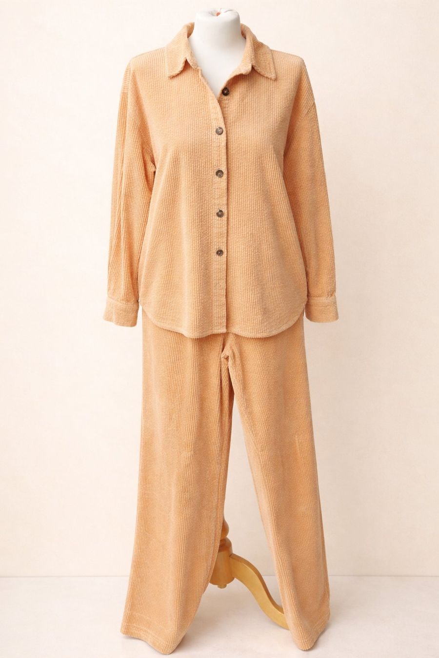 Chemise + pantalon (Neuf (Voir description)) à Fribourg pour CHF 75 ...