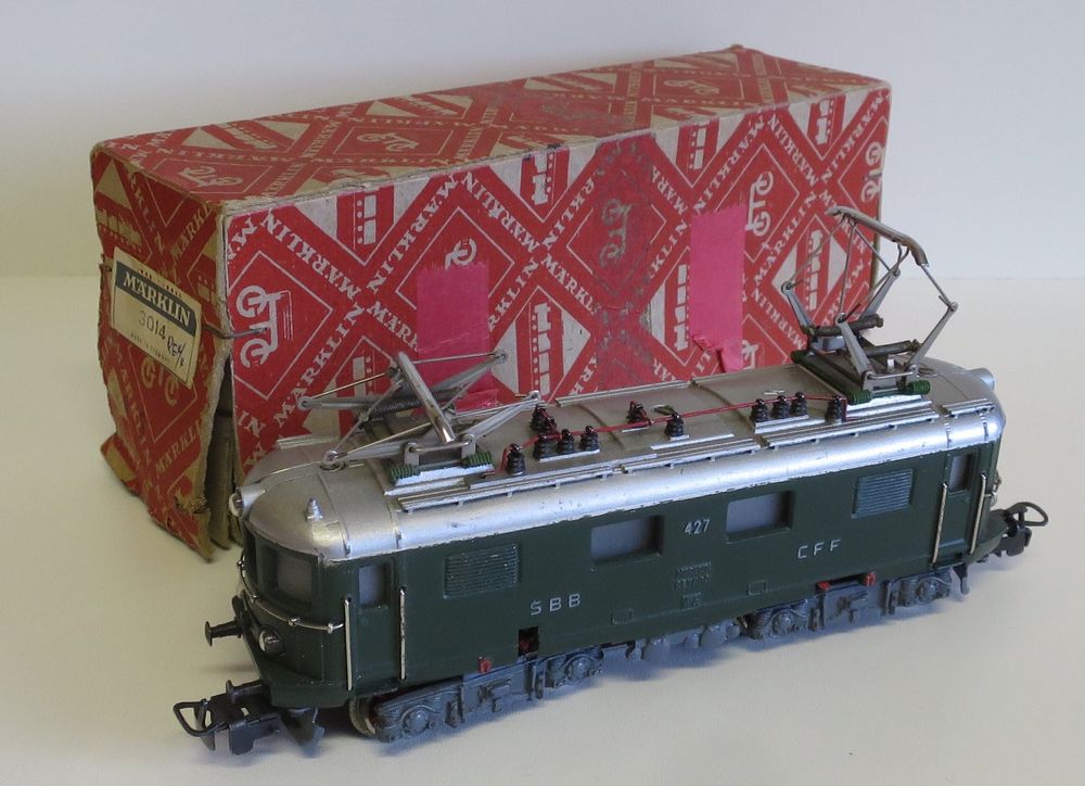 Märklin RET 800 - Re 4/4 der SBB (Gebraucht) in für CHF 99 – mit ...