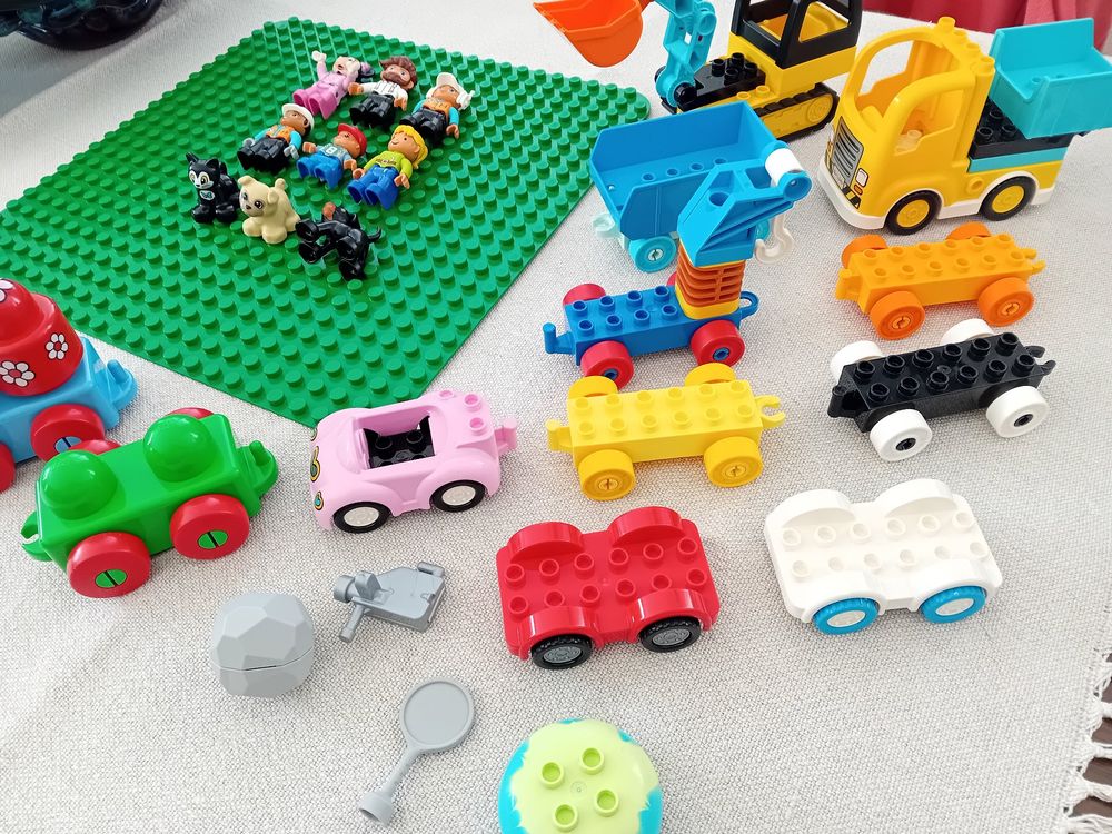 4 Säcke mit Duplo-Lego + Duplo Bauplatte + Duplo Box + Eimer (Gebraucht ...
