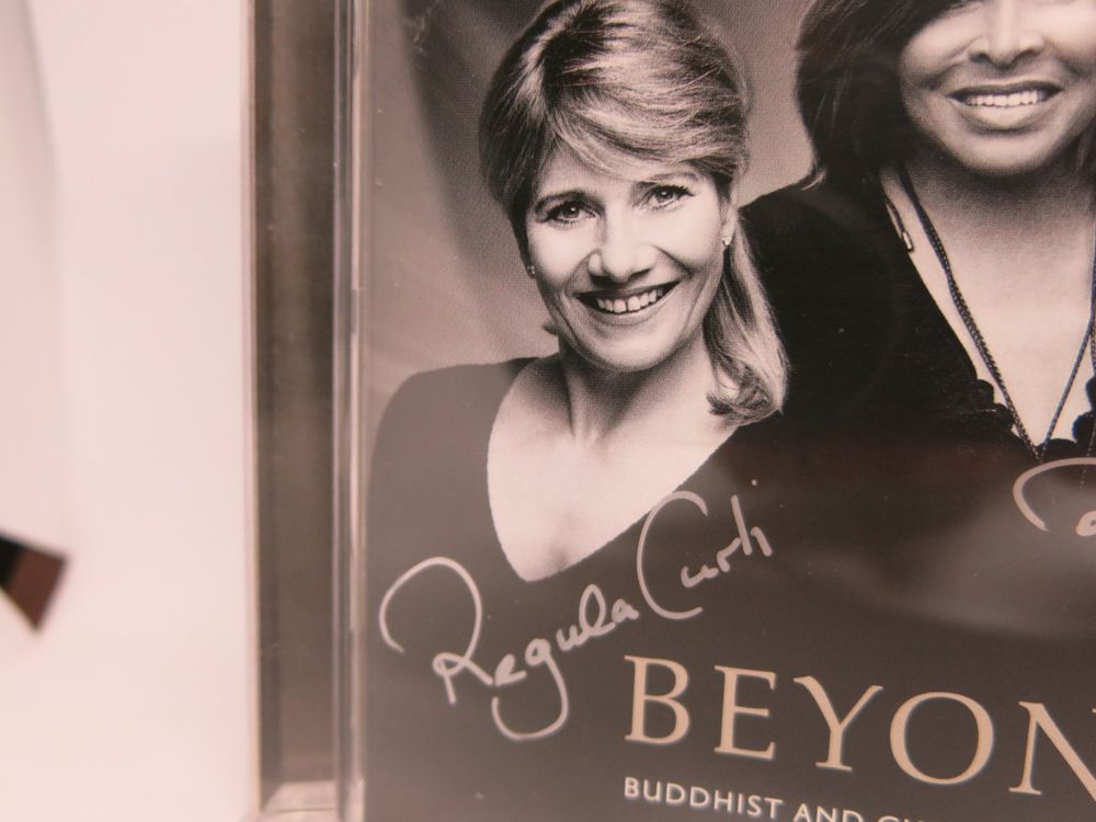 SIGNIERTE CD: TINA TURNER Dechen Shak Dagsay R Curti Beyond (Gebraucht ...