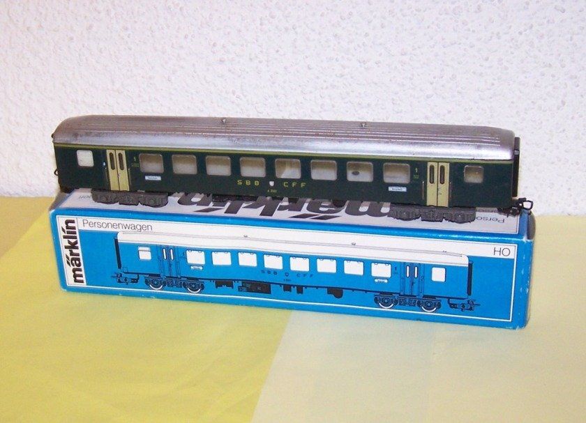 Märklin H0 4066: SBB Blech-Personenwagen A2561 (Gebraucht) in Brüttisellen für CHF 25 – mit ...