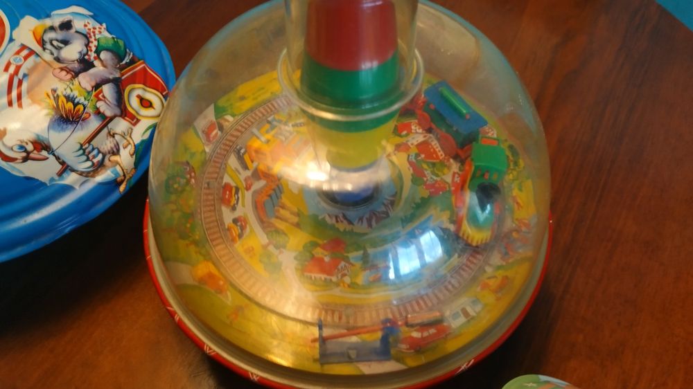 Diverse alte Blech Kreisel (Gebraucht) in Ebnat Kappel für CHF 33 – mit ...