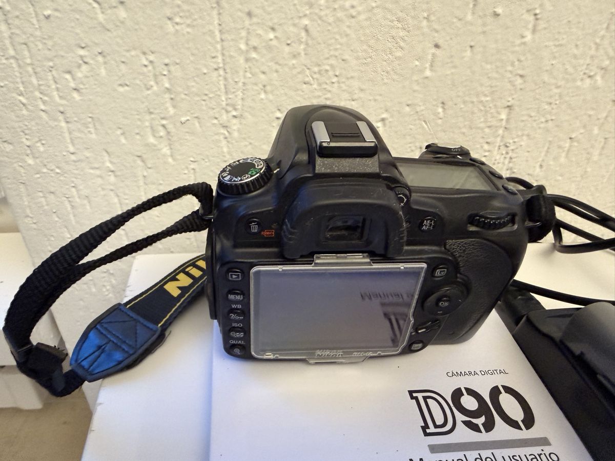 Nikon D90 DSLR Camera + Tamron 18-270mm Lens - Bundle! (Gebraucht) in ...