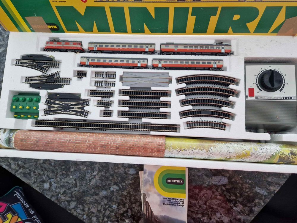 Minitrix Spur N, Starter Super Set 1052 Swiss-Express (Neu und originalverpackt) in Pfäffikon SZ ...