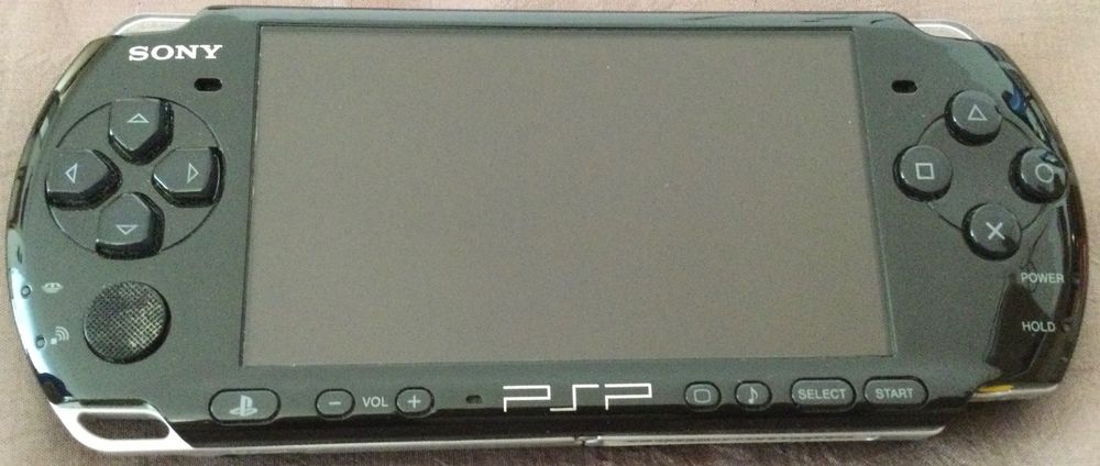 Sony PSP Model 3004 Schwarz, 2GB, inkl. Ladekabel (Gebraucht) in Volketswil für CHF 71 – mit ...
