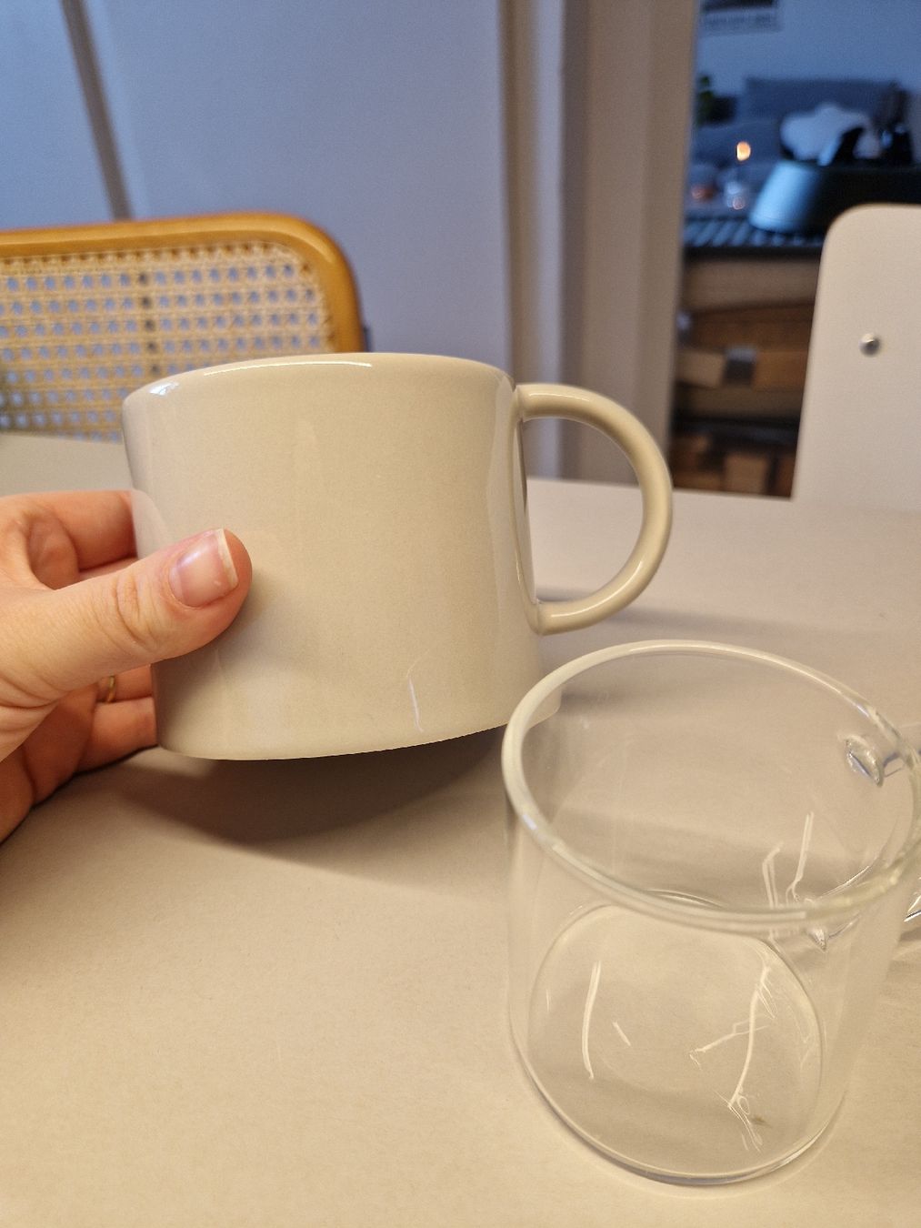 zwei Tassen, Design, 1x dbkd und 1x H&M Home (Gebraucht) in Biel/Bienne ...