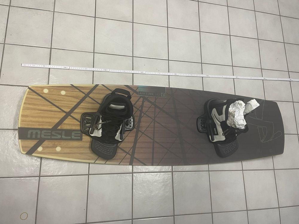 Wakeboard MESLE Airtime 142 (Neu (gemäss Beschreibung)) in Hochfelden ...