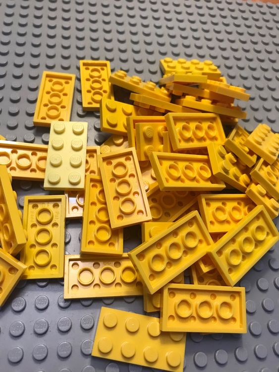 Lego 45 x Platten 2x4 gelb (3020) | Kaufen auf Ricardo
