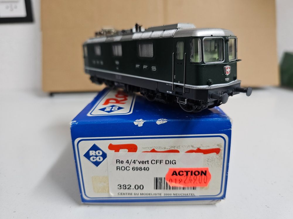 ROCO 69840 lok Re 4/4 CFF 11128 DIGITAL dès1.-fr | Kaufen auf Ricardo