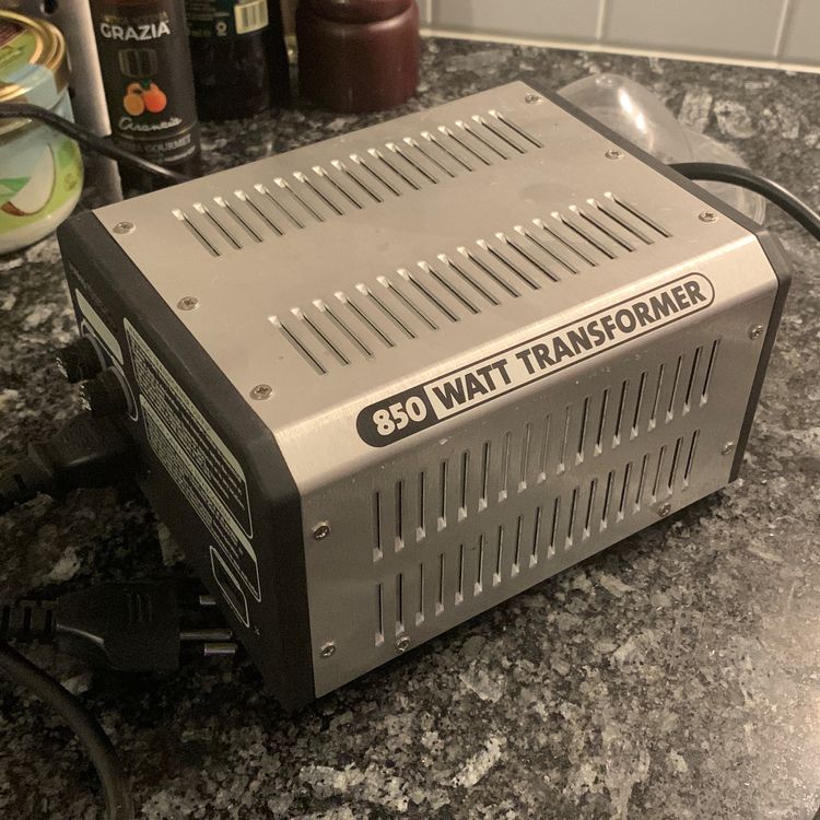 Spannungswandler Transformer 850 Watt (Gebraucht) in Aarau für CHF 10 ...