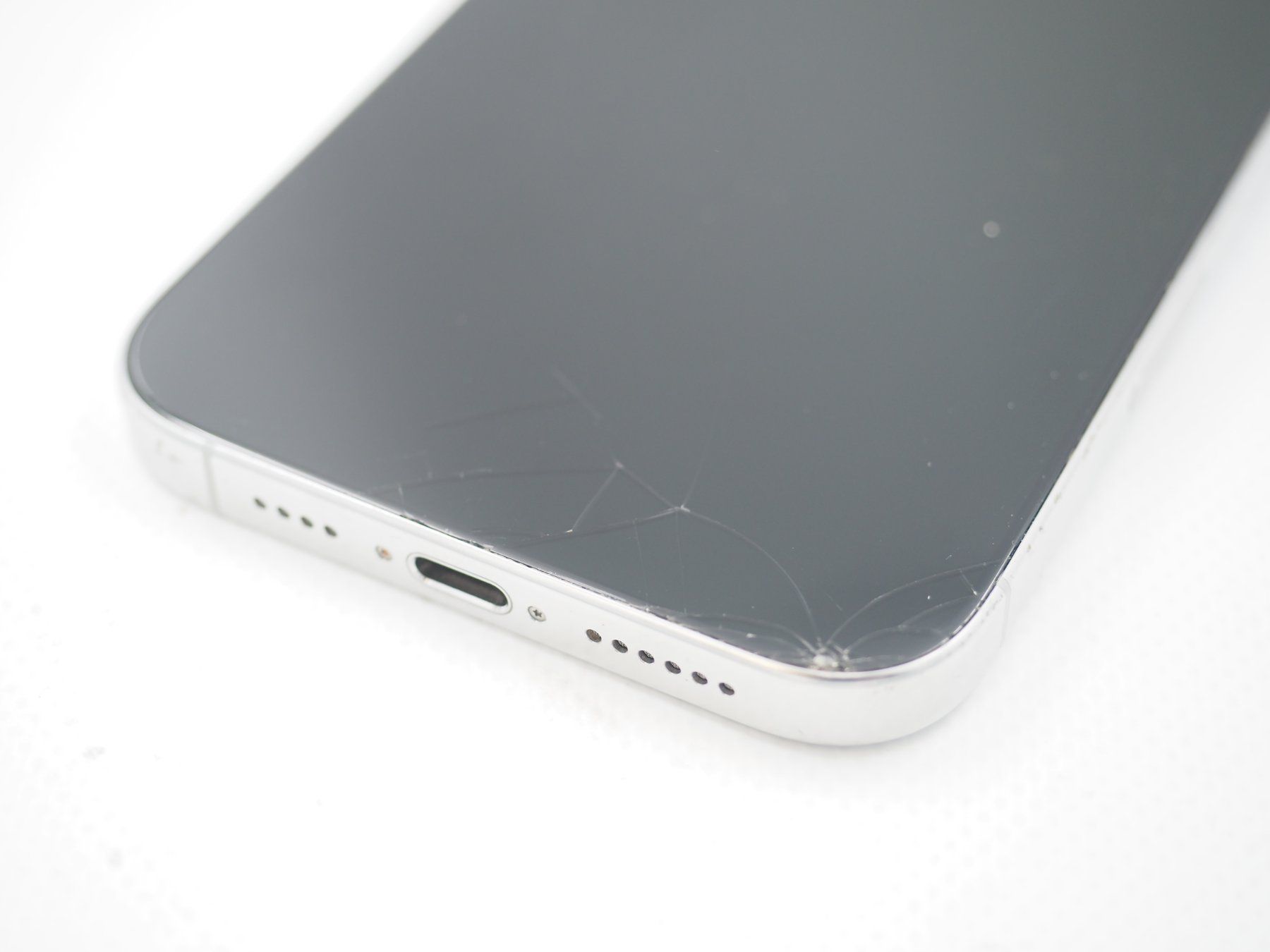 APPLE iPhone 16 Pro Max iCloud gesperrt (26010906) (Defekt) in Zürich ...