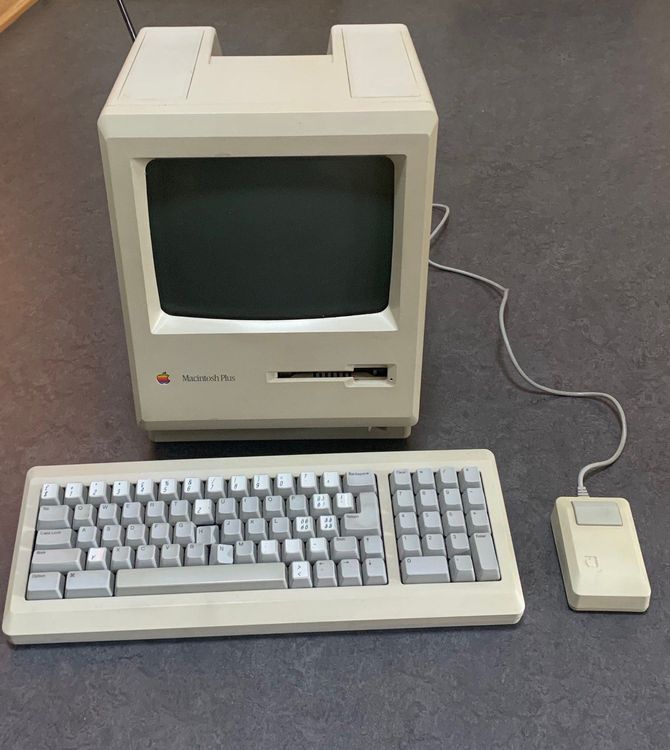 Macintosh Plus inkl. Maus (Gebraucht) in Binningen für CHF 80 – mit ...