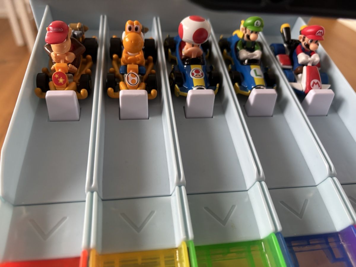 Hot Wheels Mario Kart Rainbow Race Set Spielset (Gebraucht) in ...