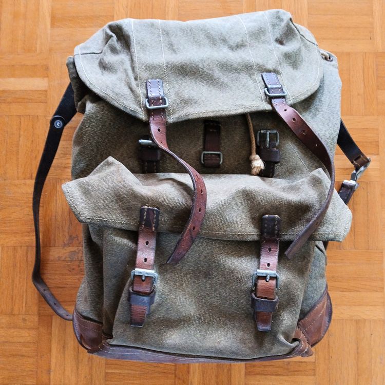 Alter Militär-Rucksack Schweiz Armee, Vintage, Antik (Gebraucht) in ...