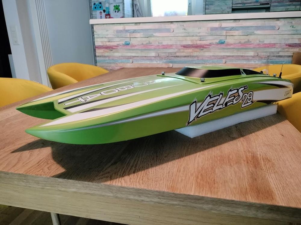 RC Boot Pro Boat Veles 29" Kat (Gebraucht) in Abtwil SG für CHF 199 ...