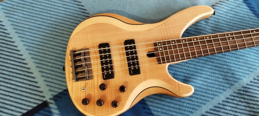 Yamaha TRBX605FM Natural Satin 5-Saiter (Gebraucht) in Kirchberg BE für ...