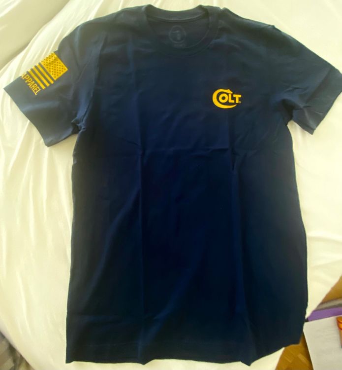 T-Shirt Colt Firearms Revolver Python (Neu (gemäss Beschreibung)) in ...