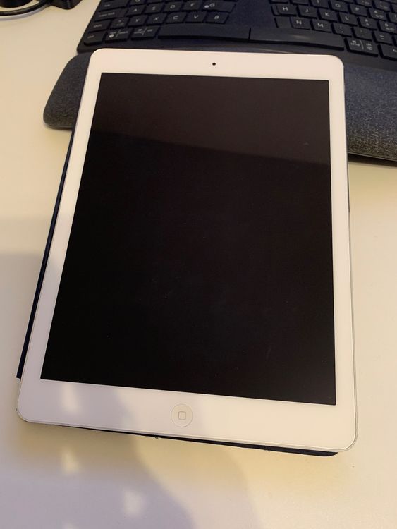Apple iPad Air 1 (mit Hülle, Top Zustand!) | Kaufen auf Ricardo