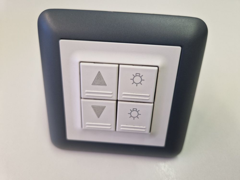 Feller KNX Taster Edizio EIB 4-fach ab 1.- (Usato) a Sitterdorf per CHF ...