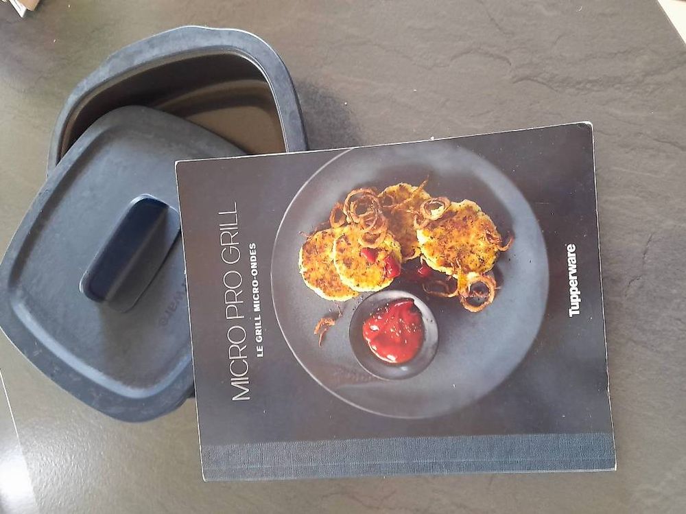 Tupperware Micro Pro Grill + Livre de cuisine (Gebraucht) in Siviriez ...