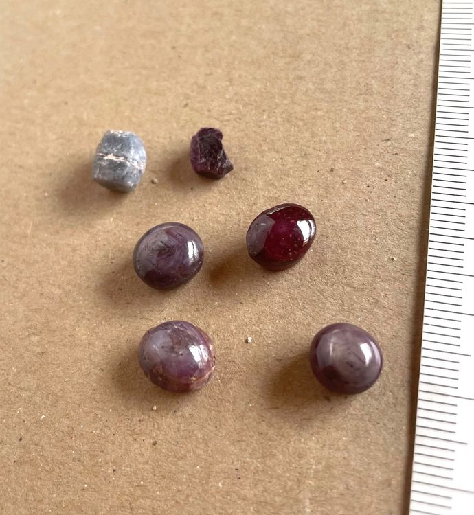 Stern Rubin 4 Cabochons wunderschön ECHT | Kaufen auf Ricardo