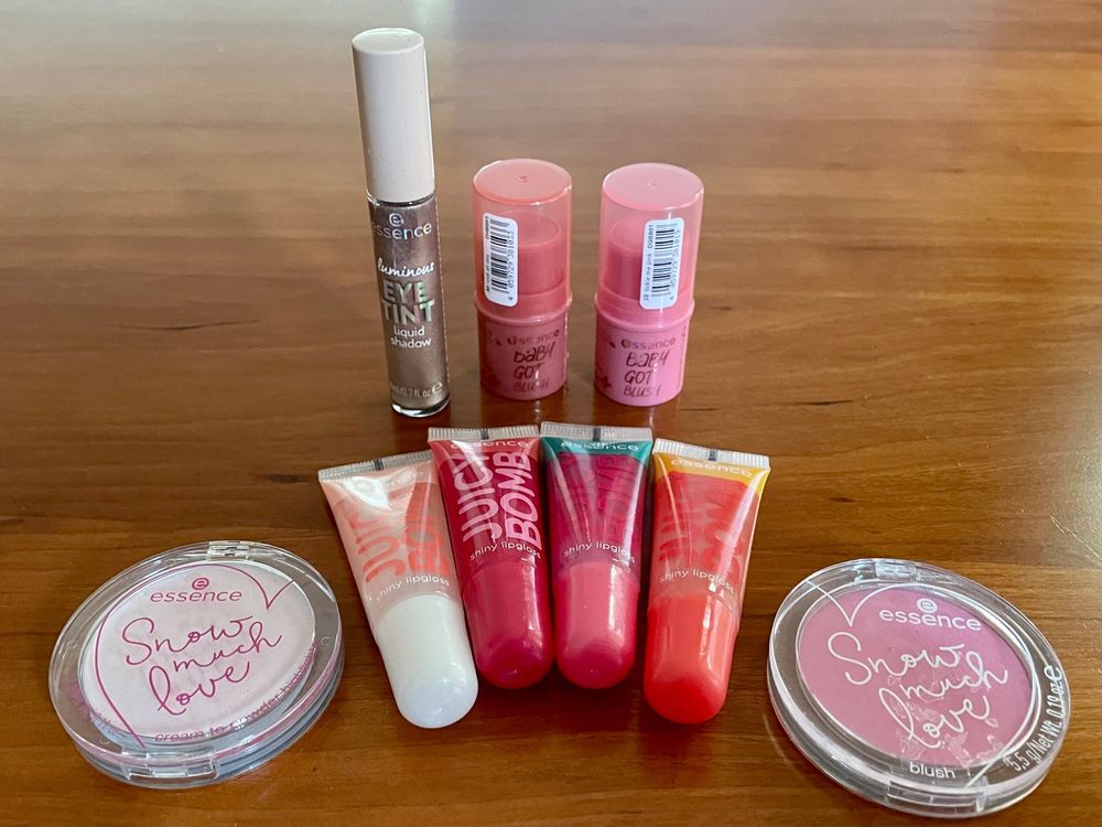 Essence Packet Aktuelle Kollektion (Gebraucht) in Baden für CHF 11 ...